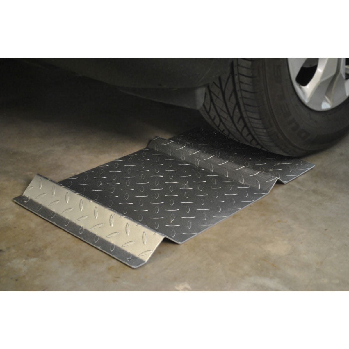 Diamond Plate Parking Mat - from Sporty's Tool Shop