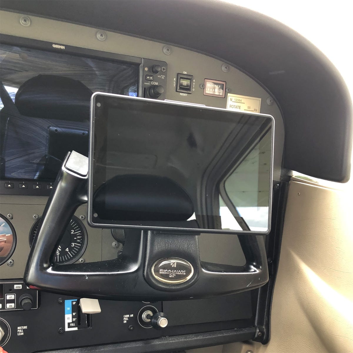 RAM Claw Yoke Mount for Garmin Aera 760 - from Sporty's Pilot Shop