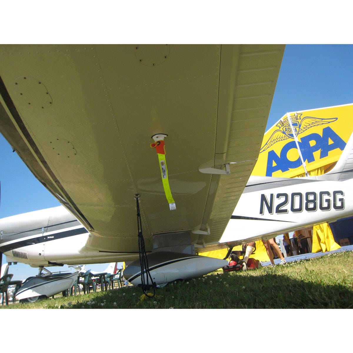 Blade-Style Pitot Tube Cover (Piper) - from Sporty's Pilot Shop